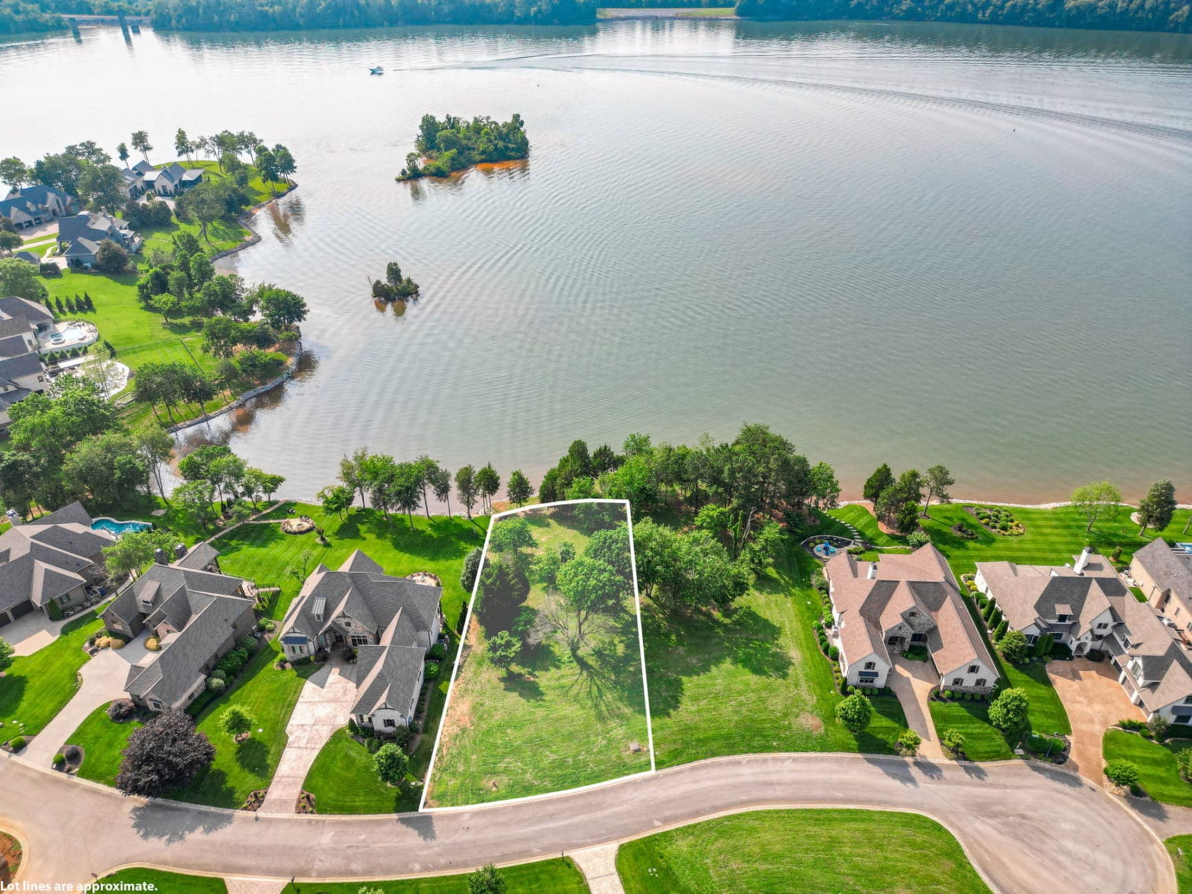 272 Edgewater Way | WindRiver Lakefront & Golf Community